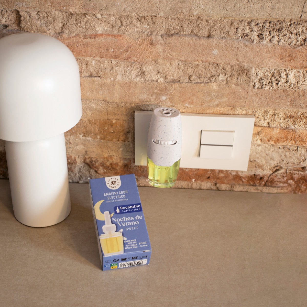 (7) ELECTRIC AIR FRESHENER SUMMER NIGHTS 20 ML CA